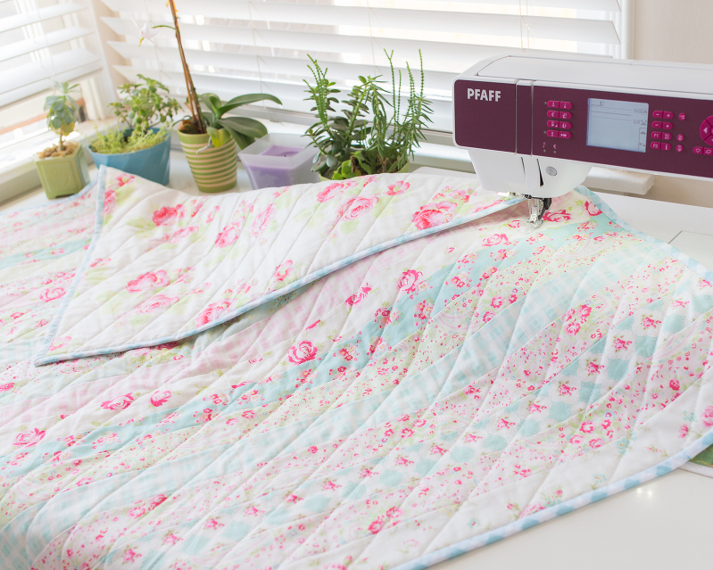 Kayla’s Rosey Quilt » Loganberry Handmade