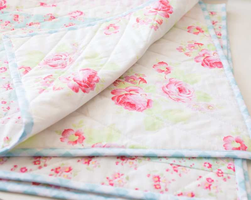 Kayla’s Rosey Quilt » Loganberry Handmade